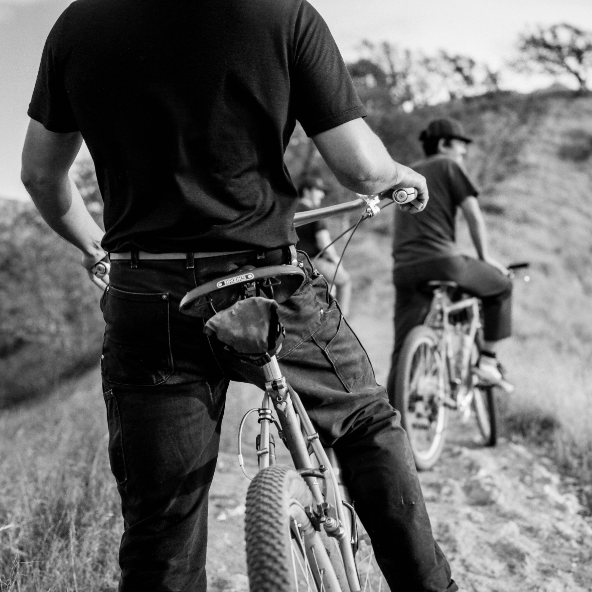 B68, wide leather bike saddle for upright riding comfort - Brooks England